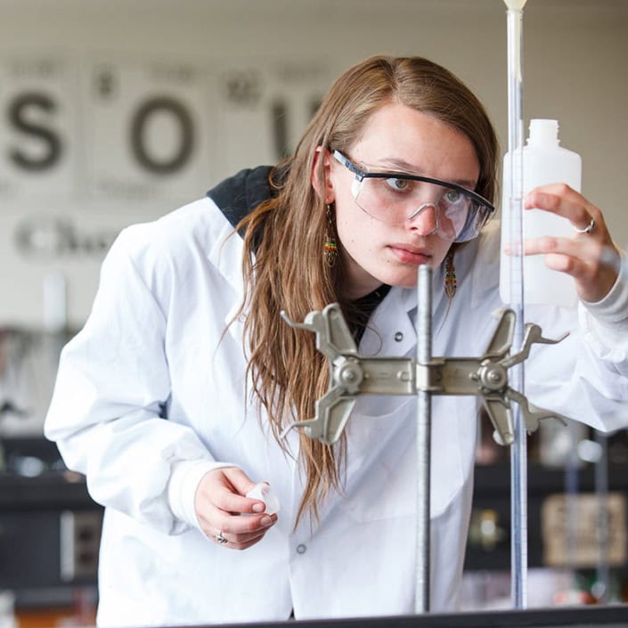 Chemistry BS, BA & STEM Career Pathways | Southern Oregon University